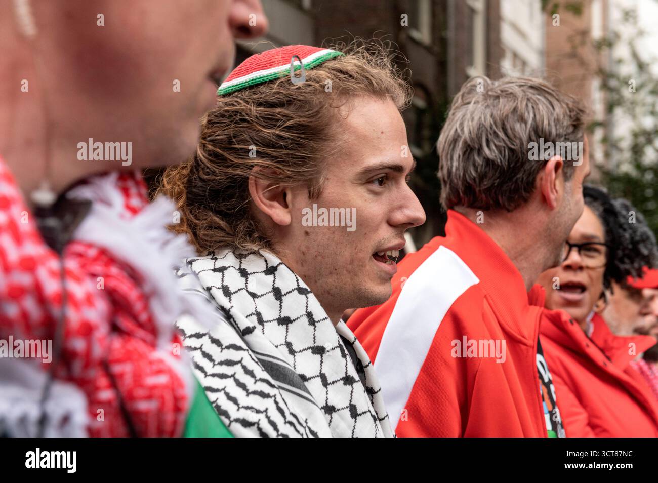 Amsterdam The Netherlands 5th October 2025 Rode lijn protest. Red line ...