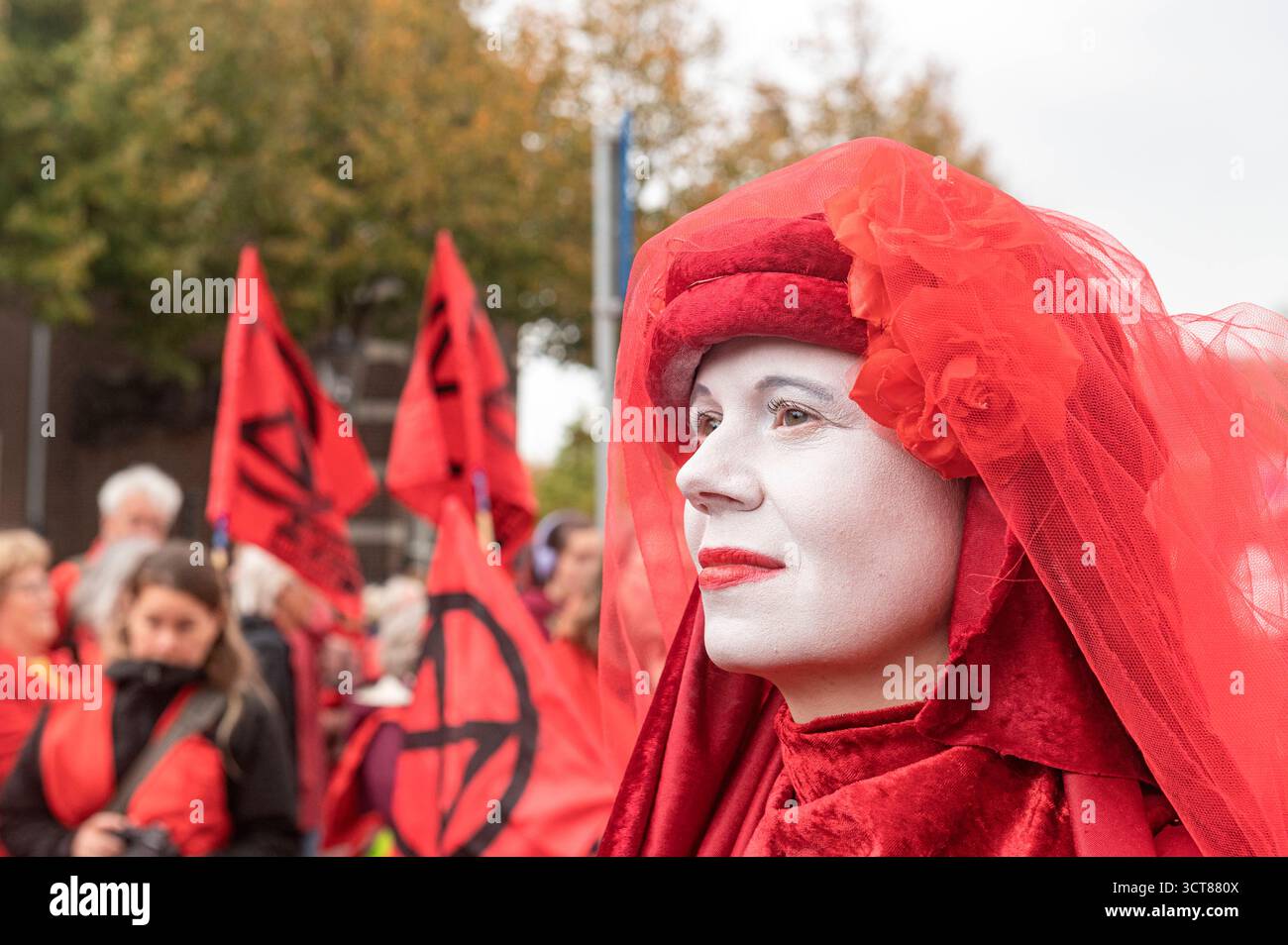 Amsterdam The Netherlands 5th October 2025 Rode lijn protest. Red line ...