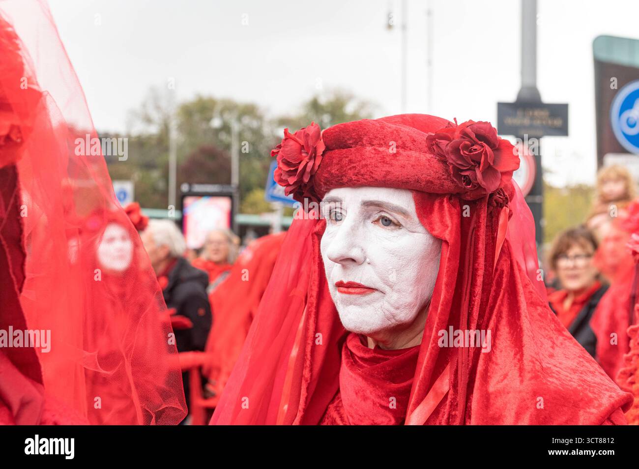 Amsterdam The Netherlands 5th October 2025 Rode lijn protest. Red line ...