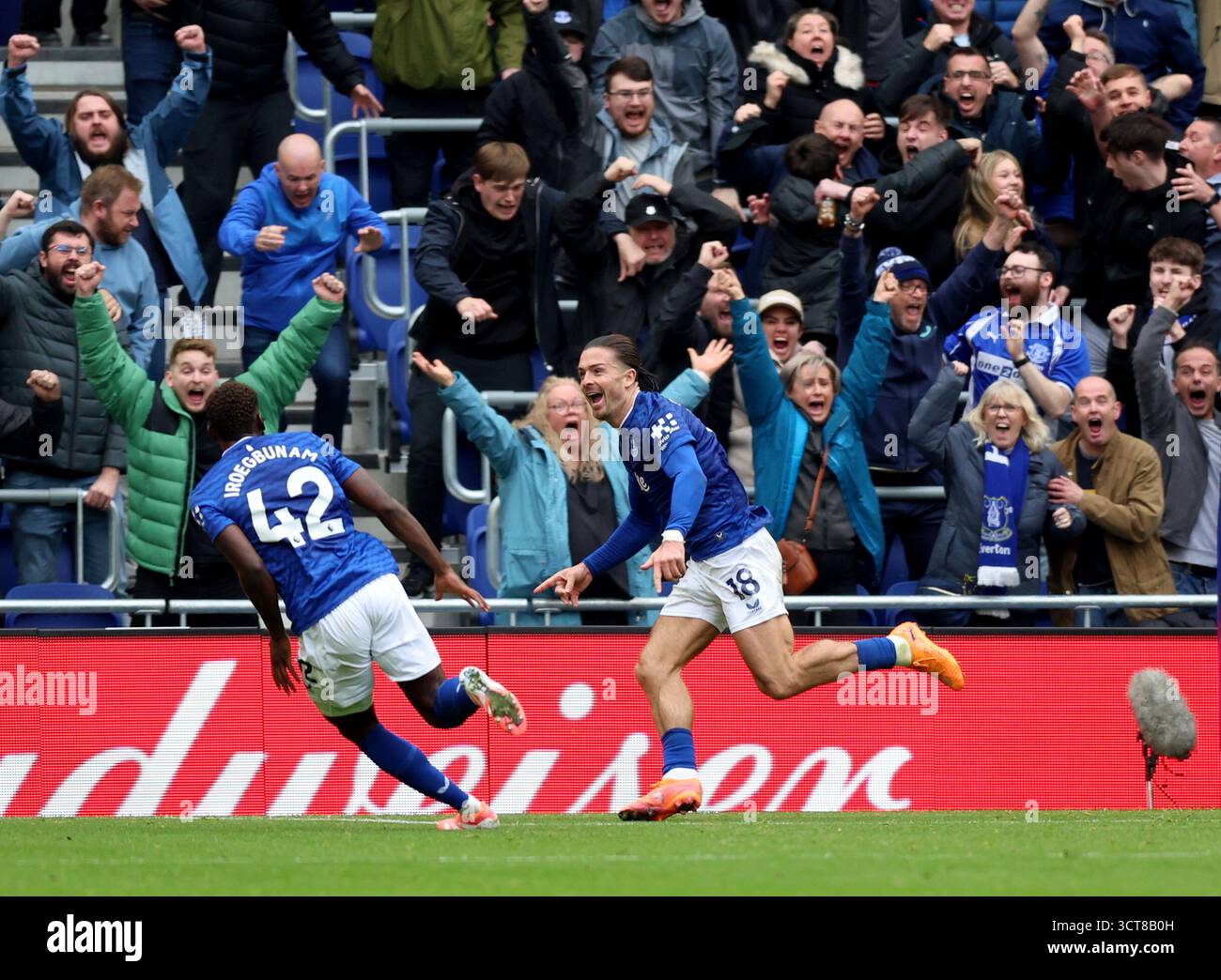 Everton's Jack Grealish (right) celebrates after scoring his sides ...