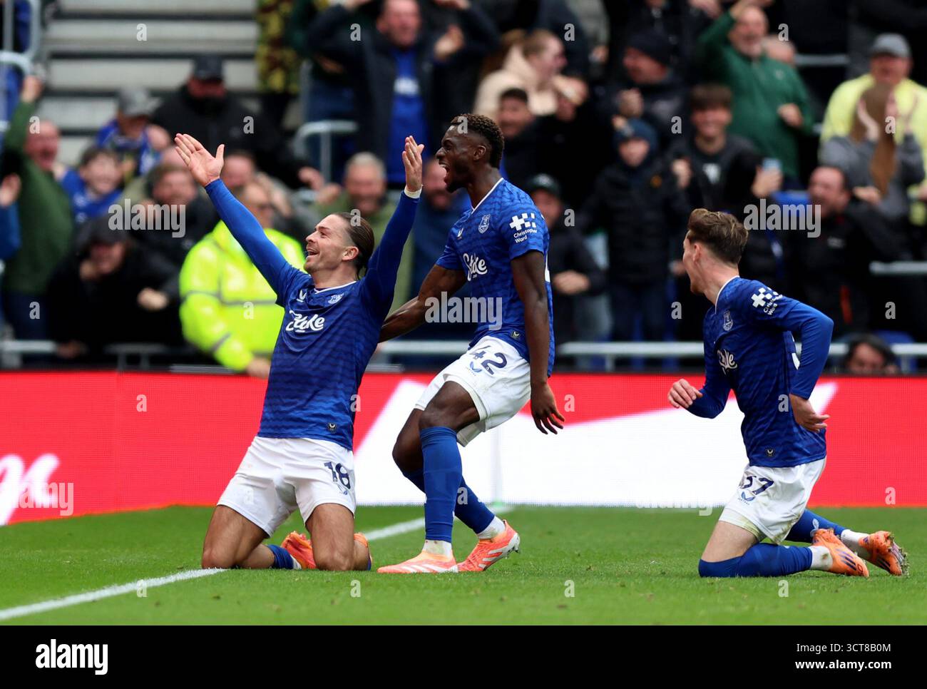Everton's Jack Grealish (left) celebrates after scoring his sides ...