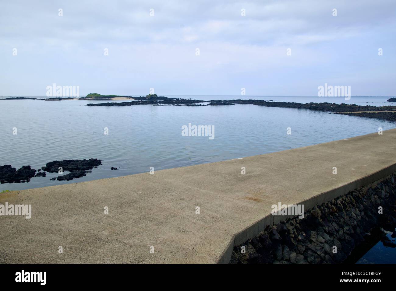 Tokkiseom hi-res stock photography and images - Alamy