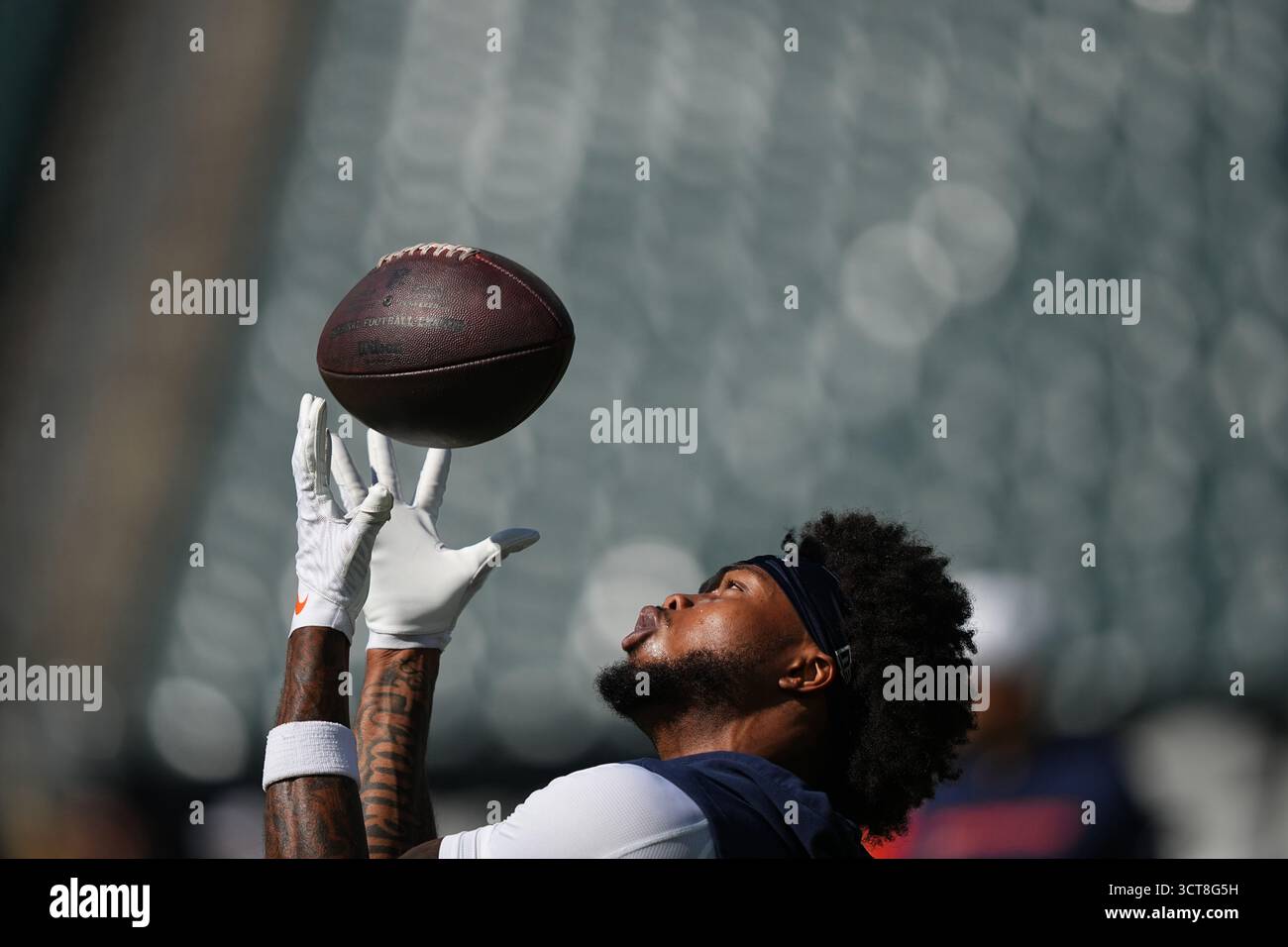 Denver Broncos wide receiver Troy Franklin warms up before an NFL ...