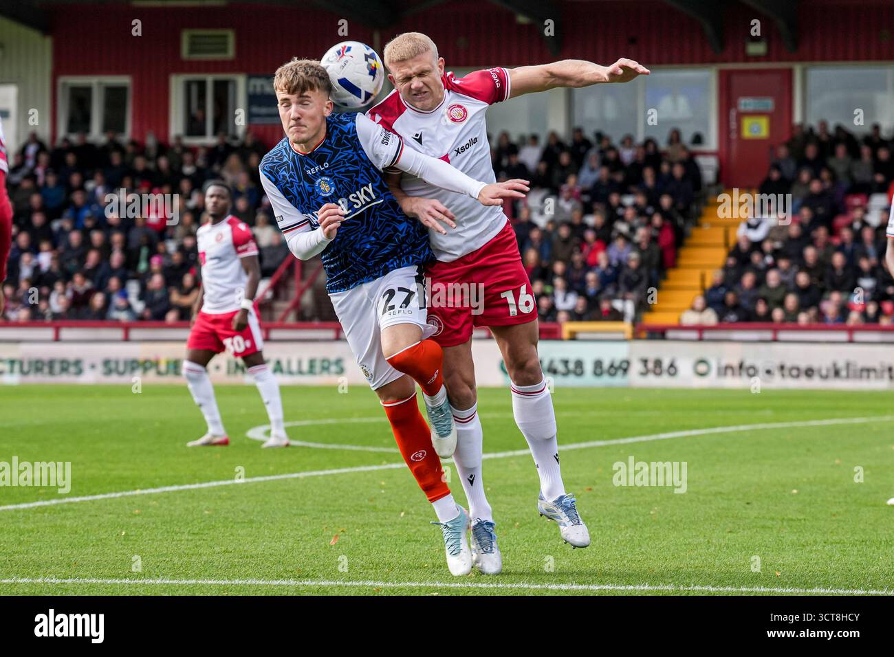 Stevenage, UK. 04th Oct, 2025. Jake Richards (27) of Luton Town and ...