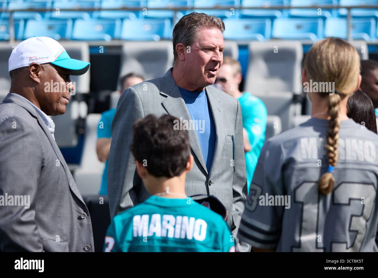 NFL Hall of Fame quarterback Dan Marino chats with fans prior to an NFL ...