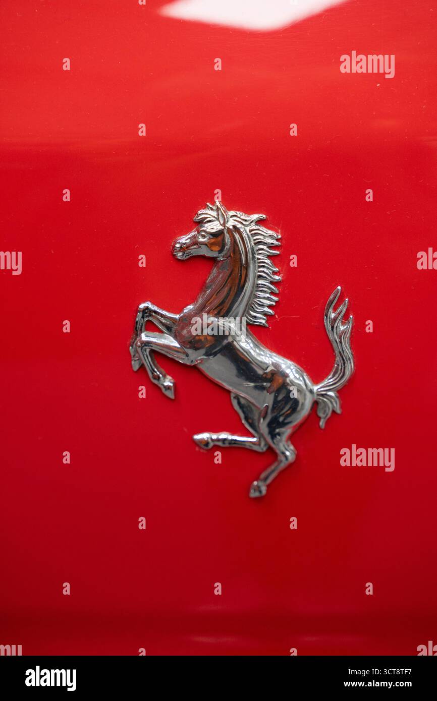 Distinctive red car symbol hi-res stock photography and images - Alamy