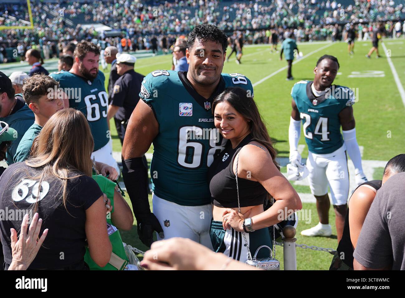 Philadelphia Eagles offensive tackle Jordan Mailata poses for photos ...