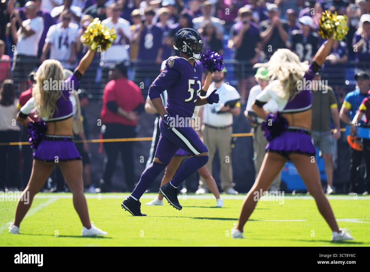 Baltimore Ravens middle linebacker Kyle van Noy enters the field before ...