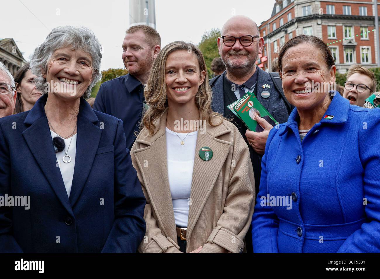 Mary lou mcdonald holly cairns hi-res stock photography and images - Alamy