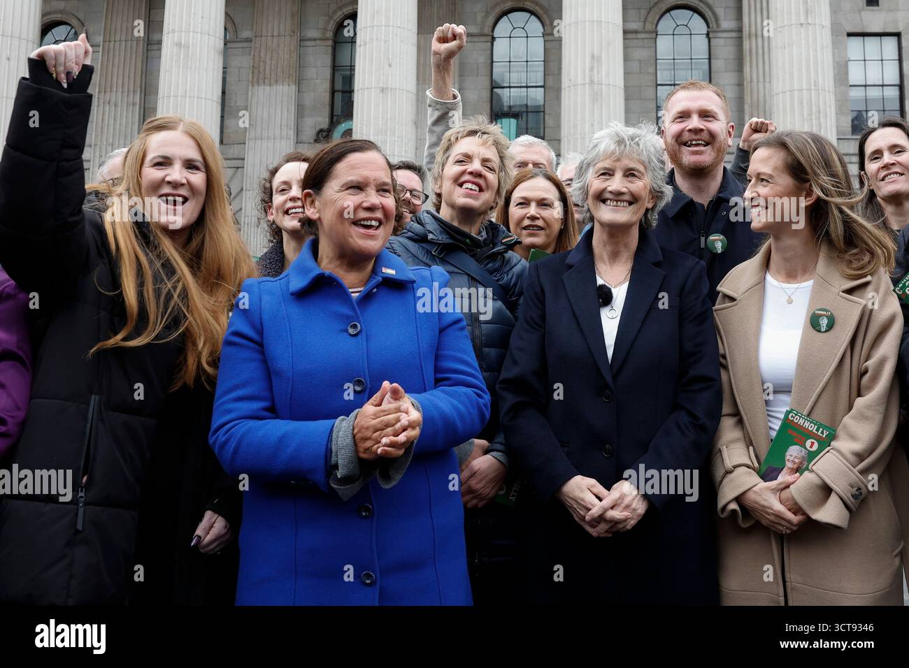 Mary lou mcdonald holly cairns hi-res stock photography and images - Alamy