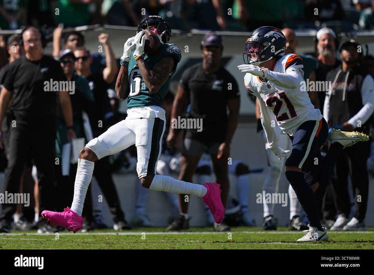 Philadelphia Eagles wide receiver Devonta Smith (6) makes a catch in ...