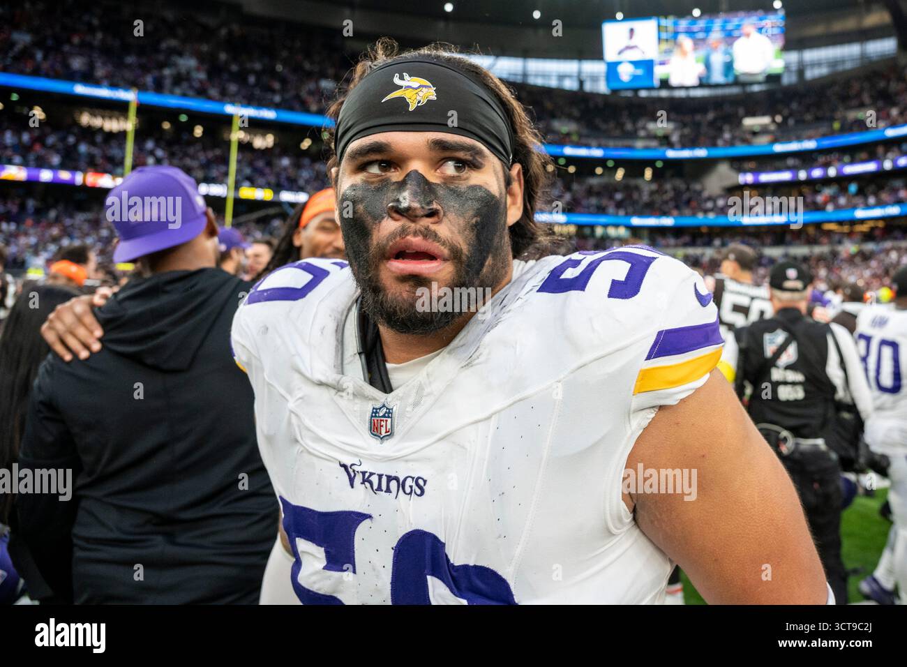 London, UK. 5 October 2025. Levi Drake Rodriguez, Vikings Defensive ...