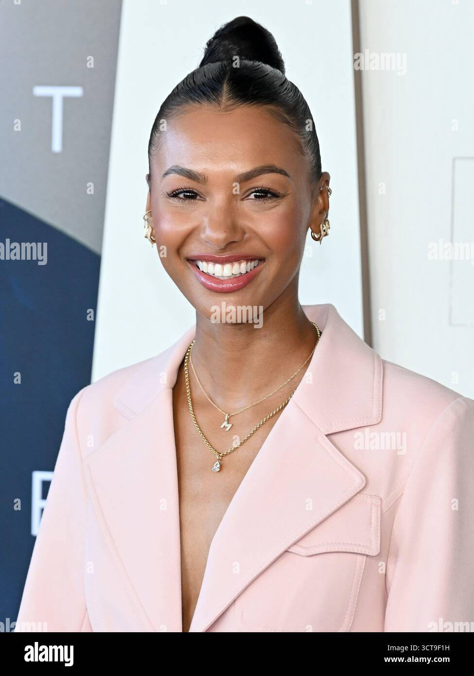 October 4, 2025, Los Angeles, California, USA: ESPN sports journalist ...