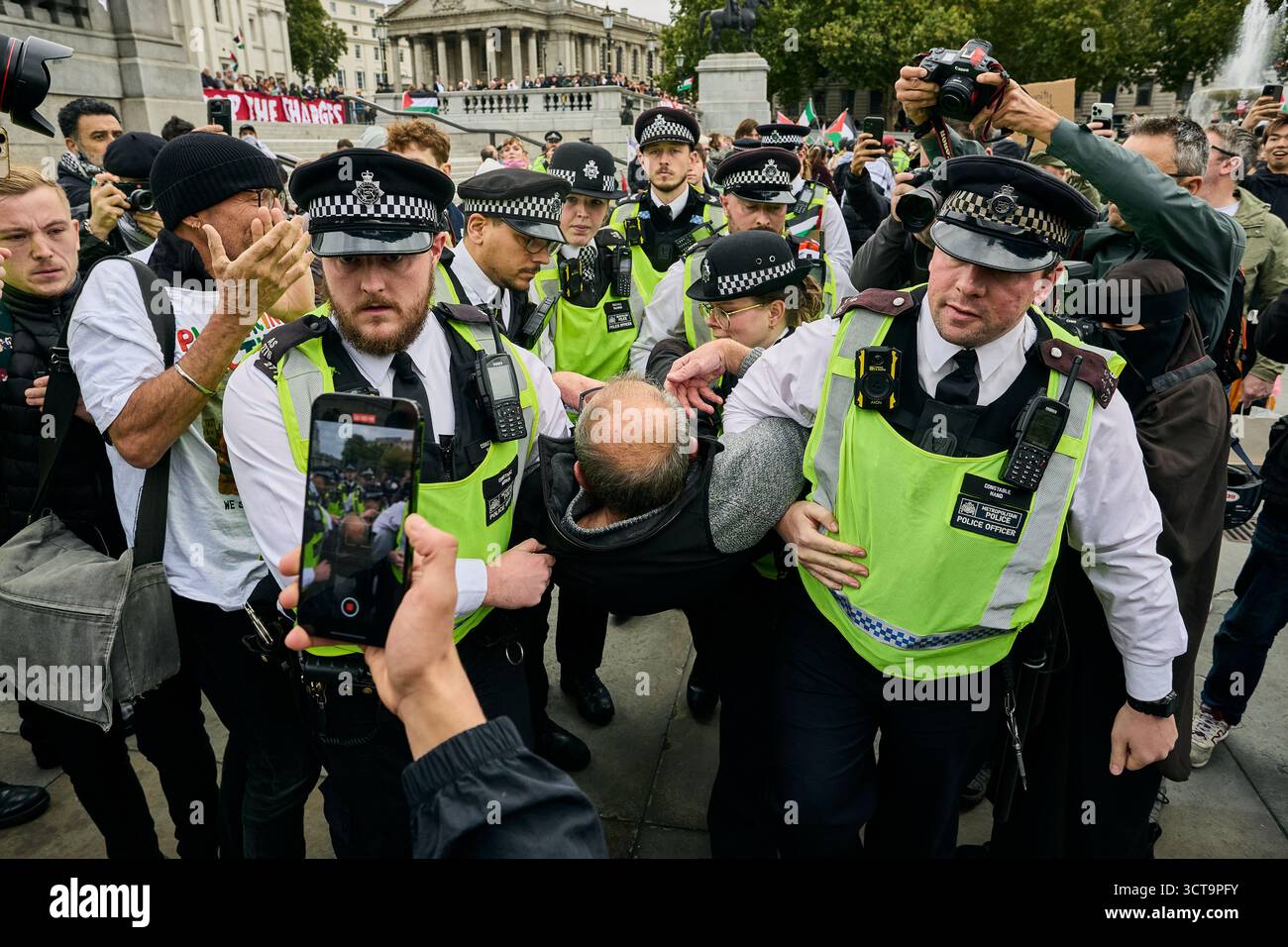 Uk protest palestine action hi-res stock photography and images - Alamy