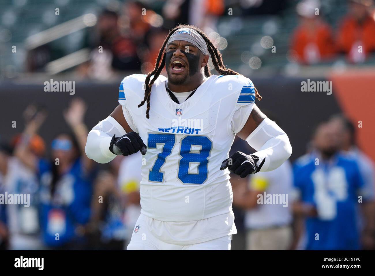 Detroit Lions defensive end Tyler Lacy (78) warms up before an NFL ...