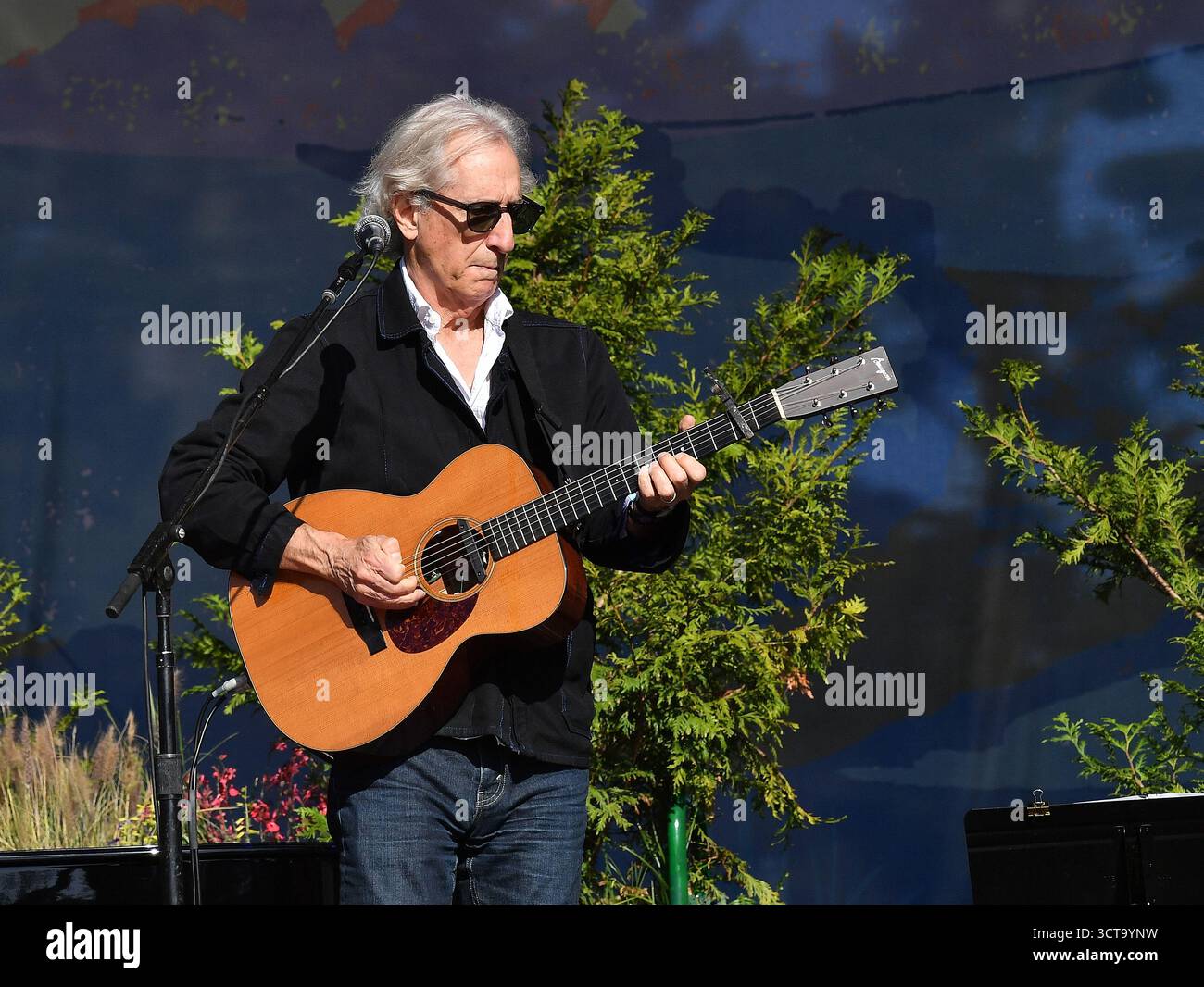 San Francisco, USA. 04th Oct, 2025. John Leventhal performs during day ...