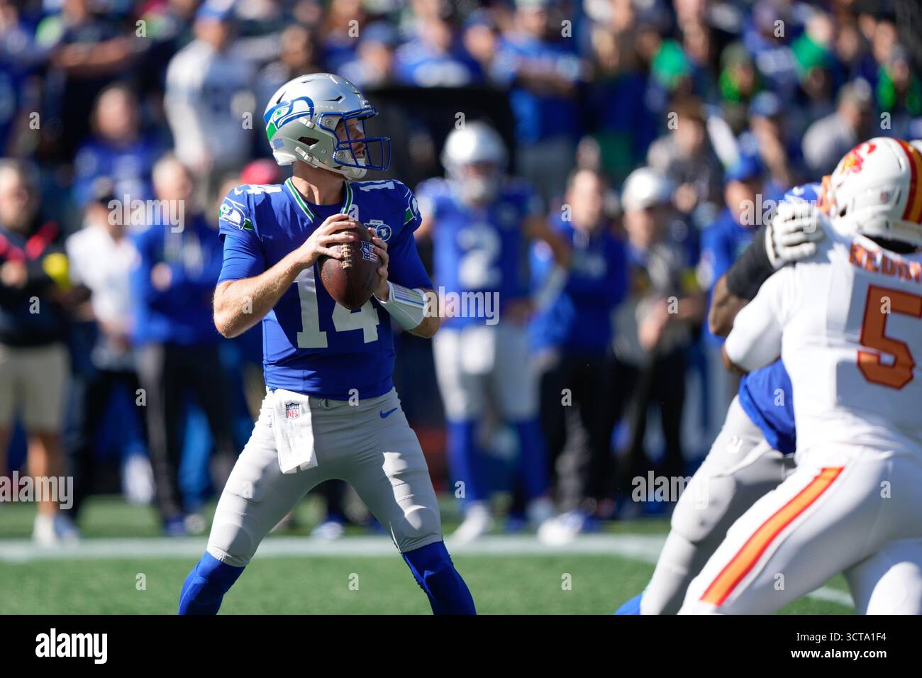 Seattle Seahawks quarterback Sam Darnold (14) looks to throw during the ...