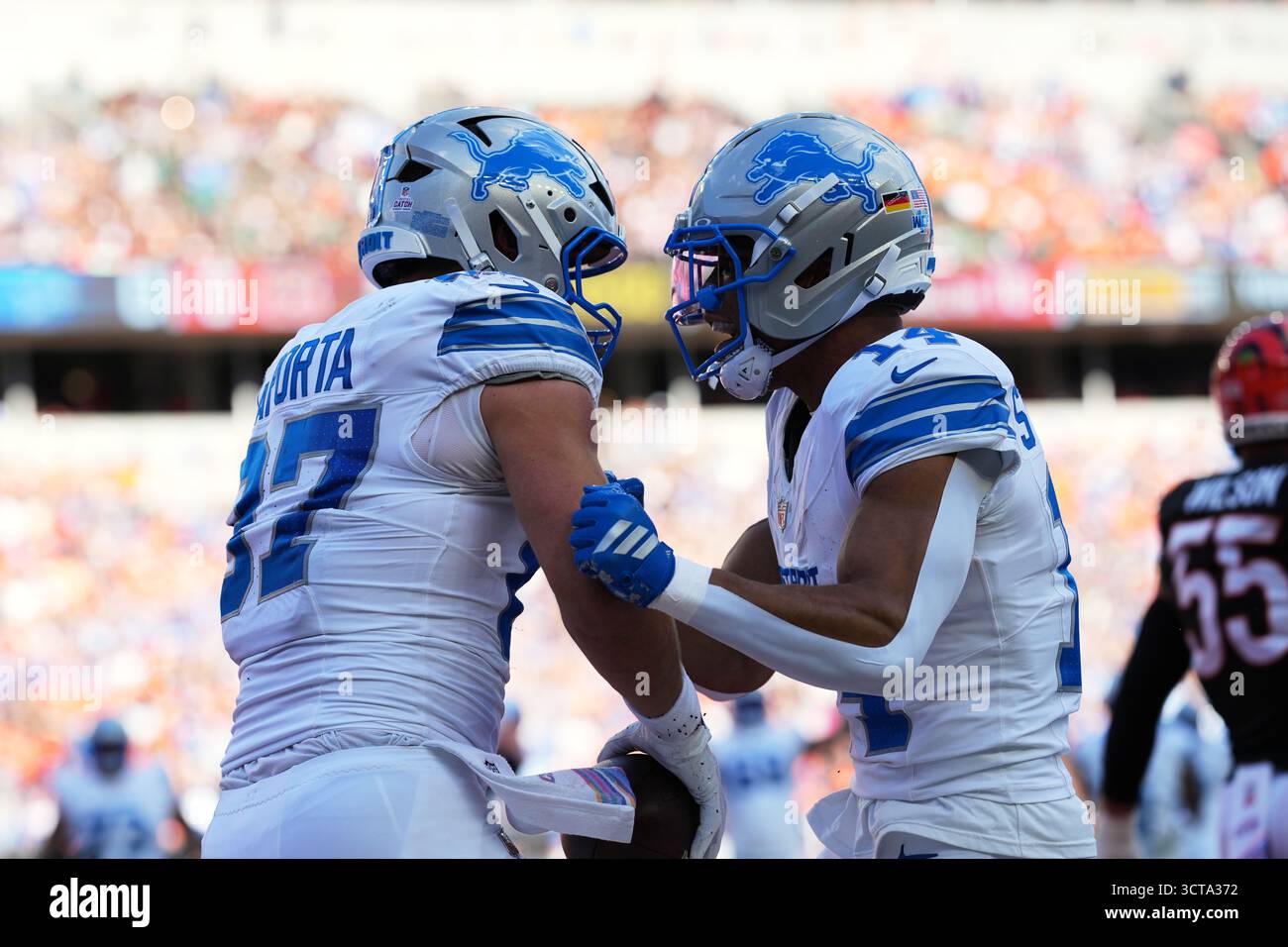 Detroit Lions tight end Sam Laporta (87) celebrates his ten-yard ...