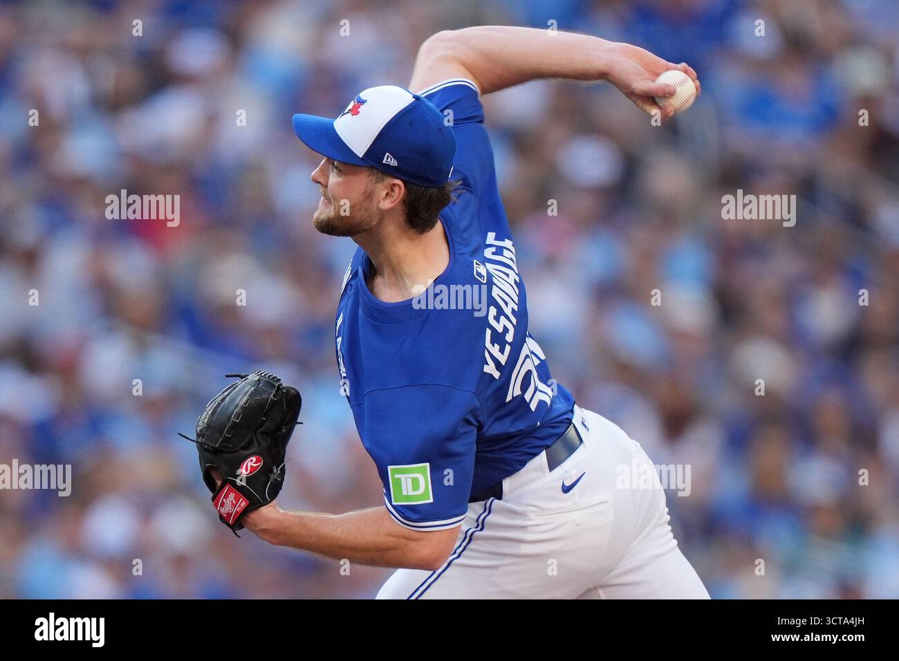 Toronto Blue Jays pitcher Trey Yesavage (39) works against the New York ...