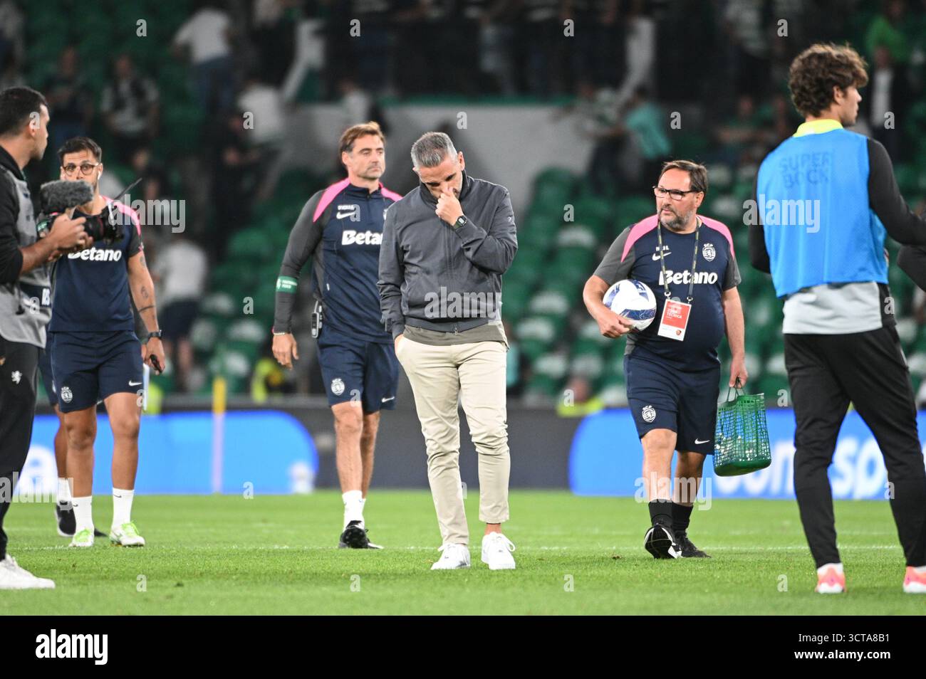 Lisbon, Portugal. 5 October 2025. Rui Borges coach of Sporting CP after ...