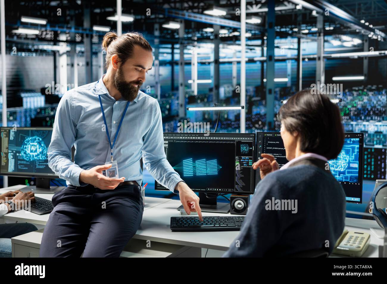 Teamworking data center colleagues hi-res stock photography and images - Alamy