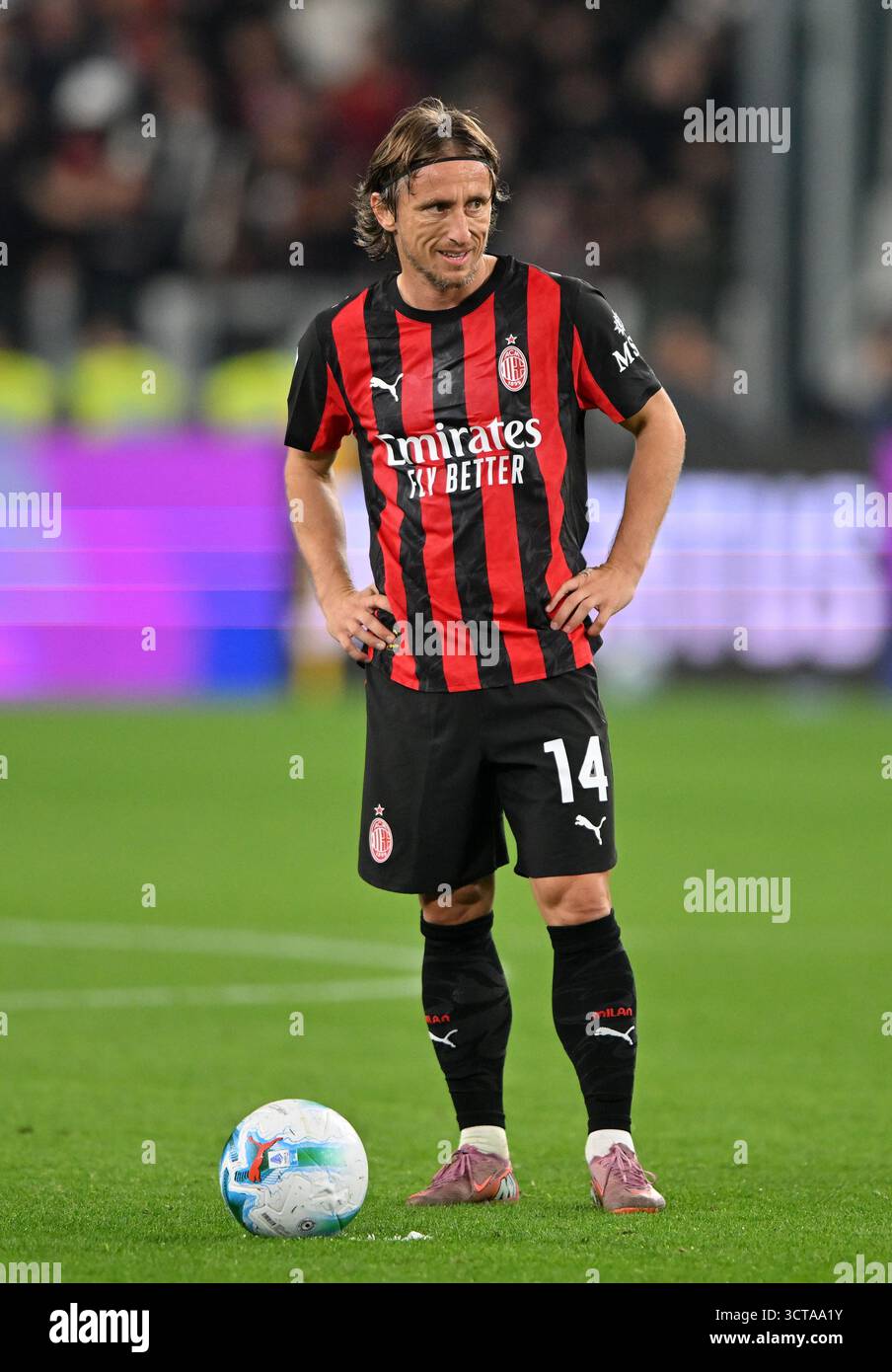 Modric milan ac hi-res stock photography and images - Alamy