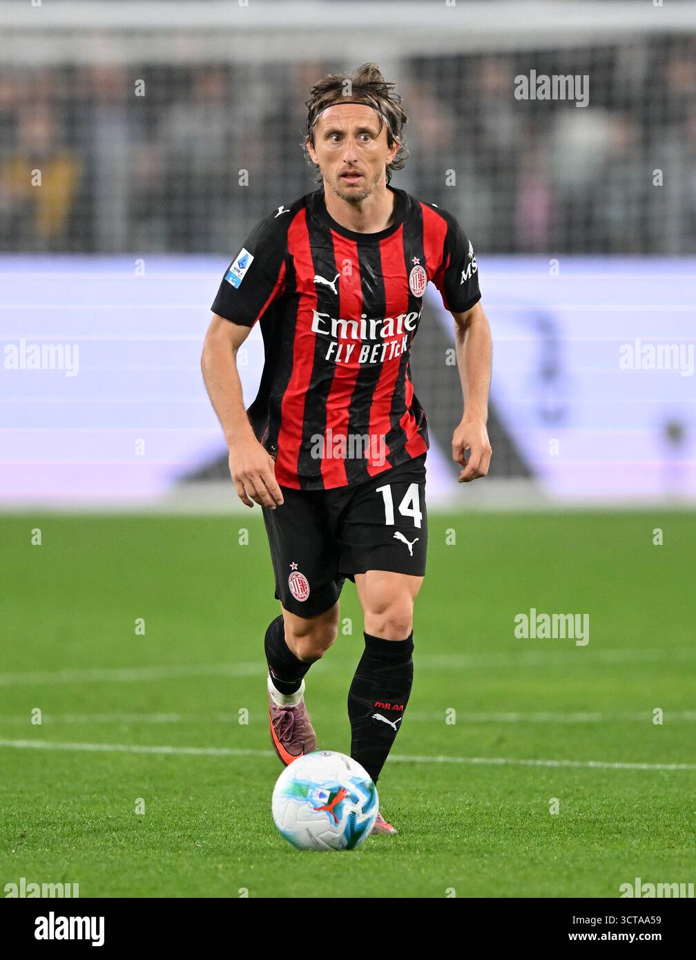 Modric milan hi-res stock photography and images - Alamy