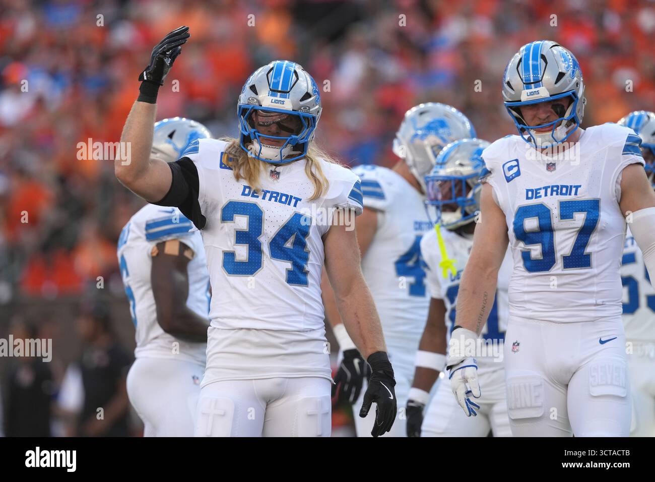 Detroit Lions linebacker Alex Anzalone (34) pumps up the visiting crowd ...