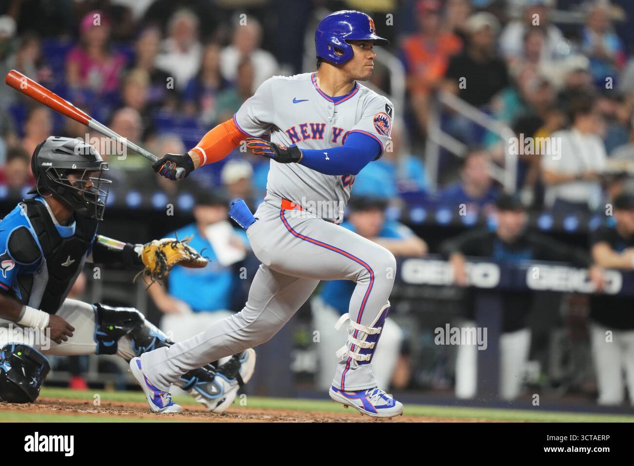New York Mets right fielder Juan Soto bats during the second inning of ...
