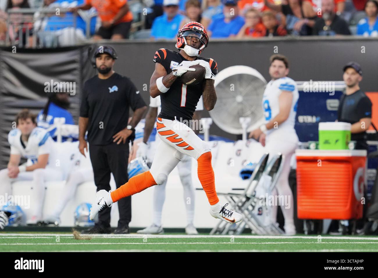 Cincinnati Bengals wide receiver Ja'Marr Chase catches a 64-yard ...