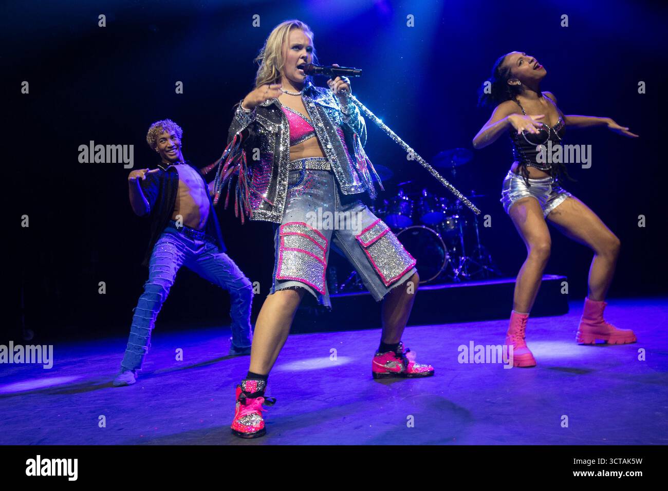 London, UK. 05 Oct 2025. American singer JoJo Siwa (born Joelle Joanie ...