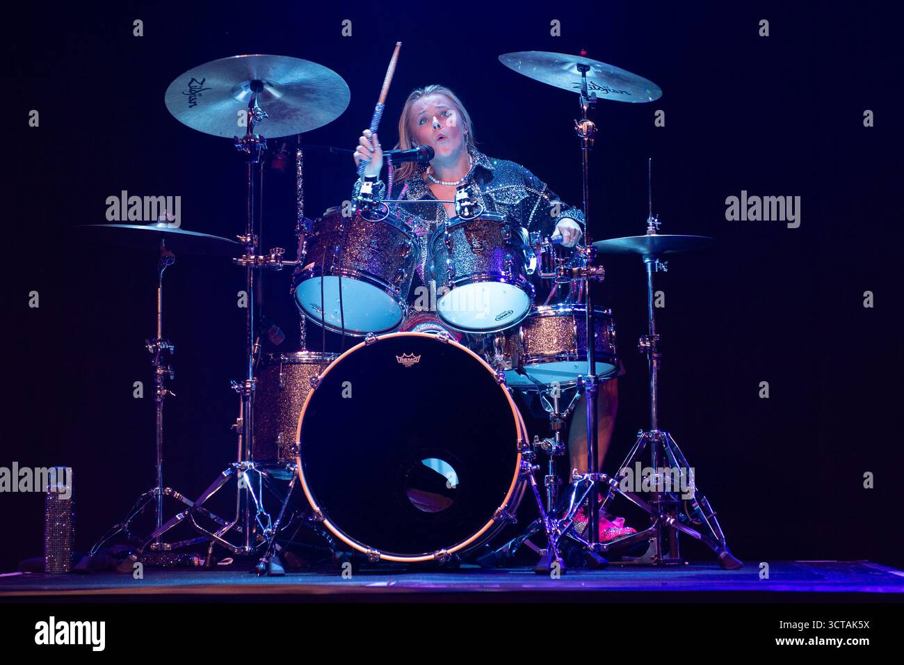 London, UK. 05 Oct 2025. American singer JoJo Siwa (born Joelle Joanie ...