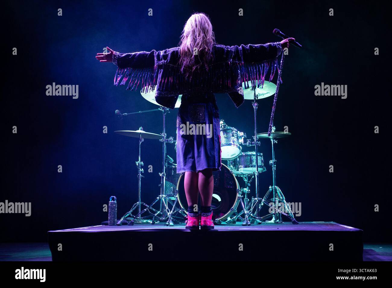 London, UK. 05 Oct 2025. American singer JoJo Siwa (born Joelle Joanie ...