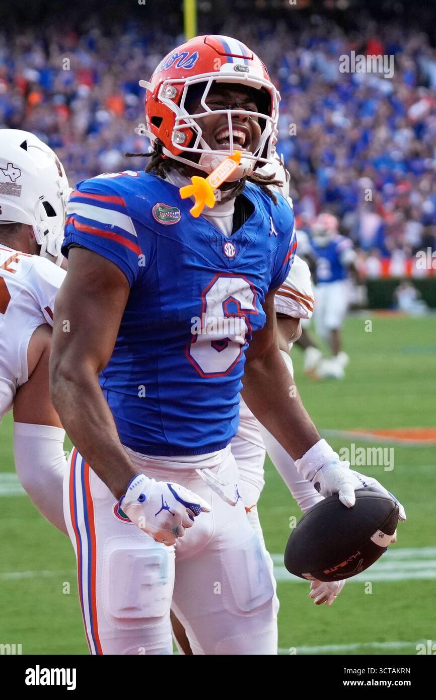 Florida wide receiver Dallas Wilson (6) celebrates after scoring a ...