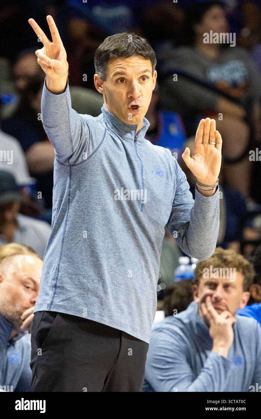Oklahoma City Thunder head coach Mark Daigneault gestures during the ...