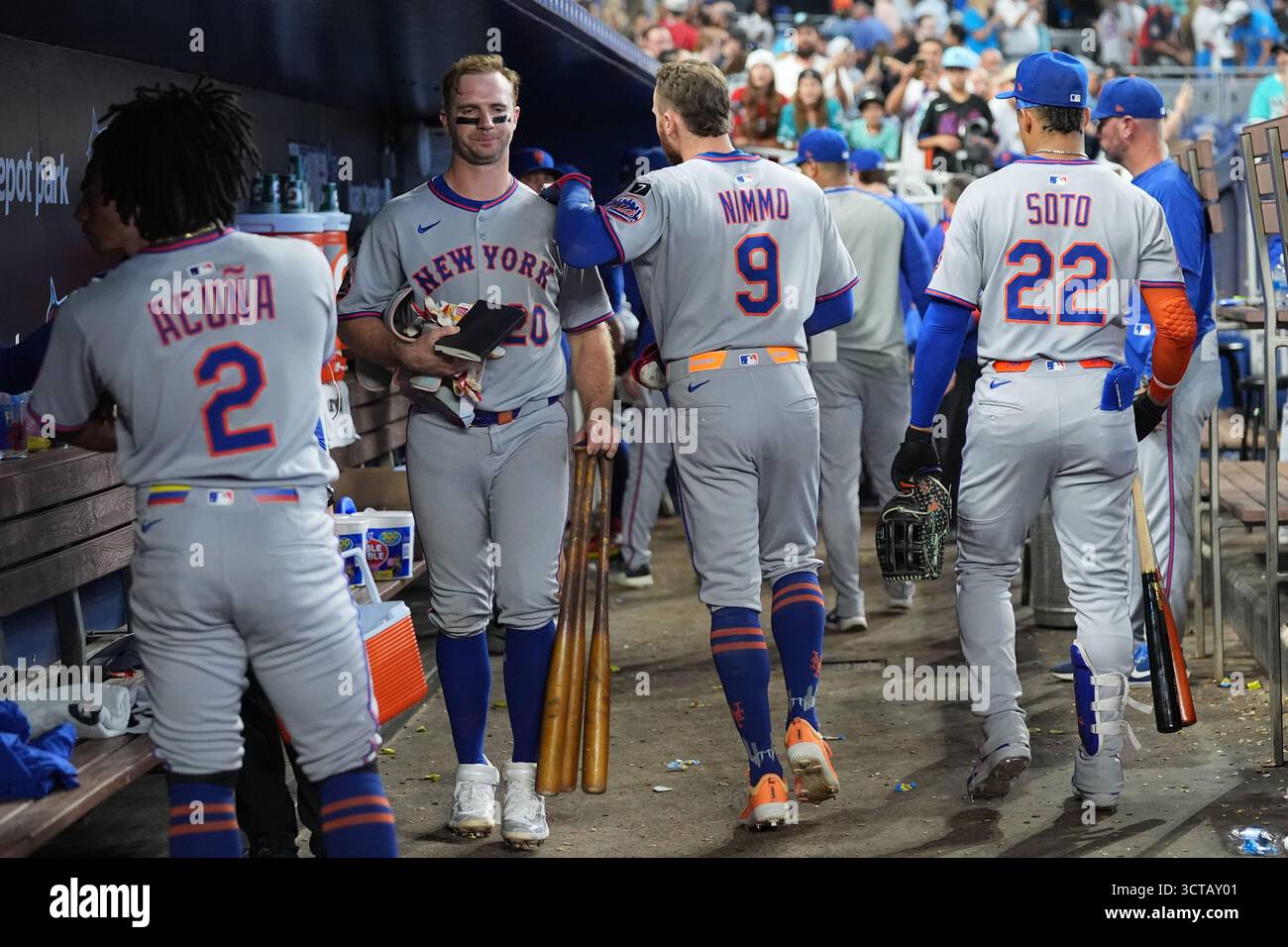New York Mets' Pete Alonso, left, Brandon Nimmo (9) and Juan Soto (22 ...