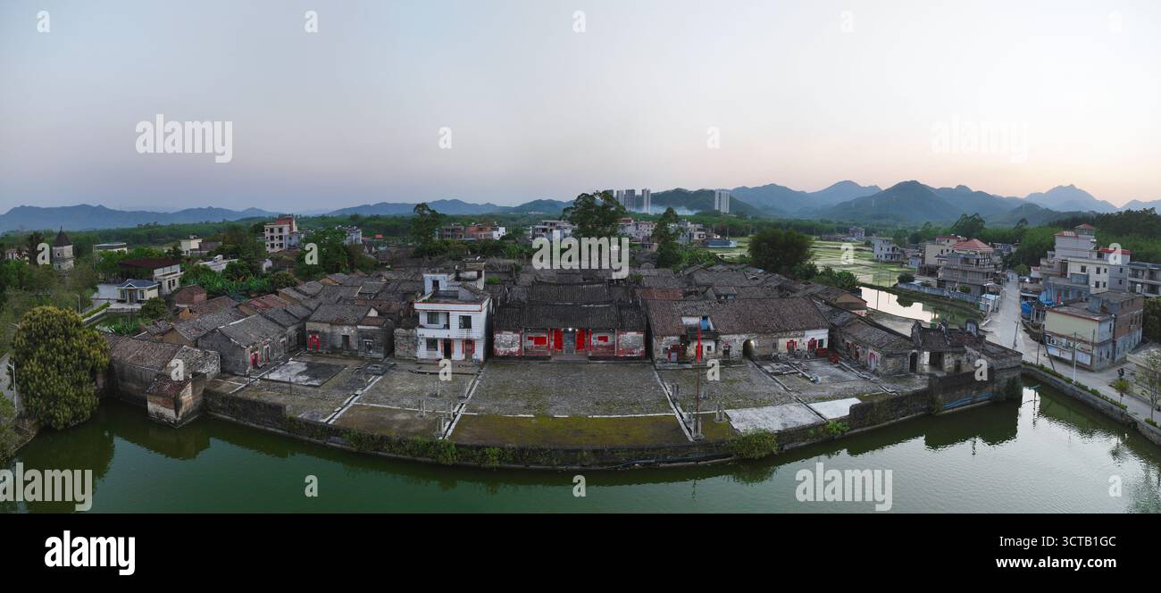 Ancient architectural complex of Wenyou Wanggong Temple in Longmen ...