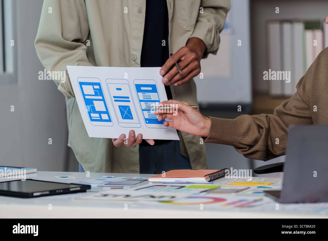Reviewing team in design hi-res stock photography and images - Alamy