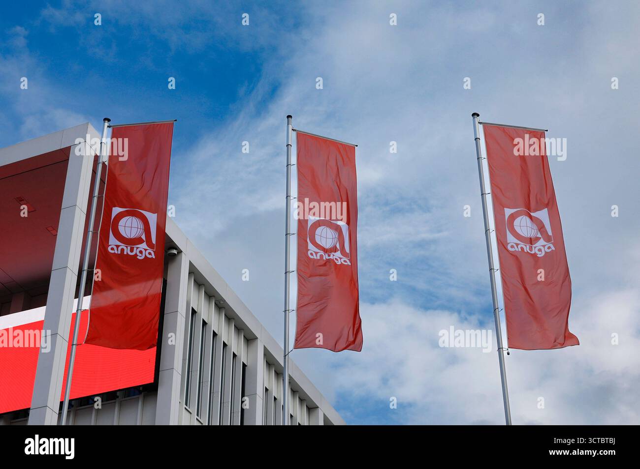 Anuga-Flaggen bei der internationalen Leitmesse für Lebensmittel und ...