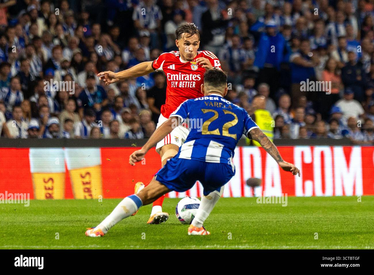 Amar Dedic of SL Benfica in action during the classic match between FC ...