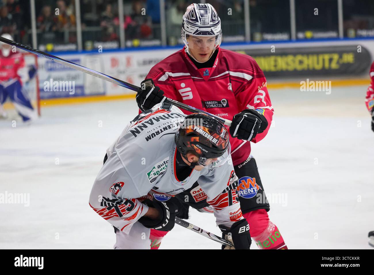Leipzig, Deutschland. 05th Oct, 2025. Jacob Ficenec (KSW IceFighters ...
