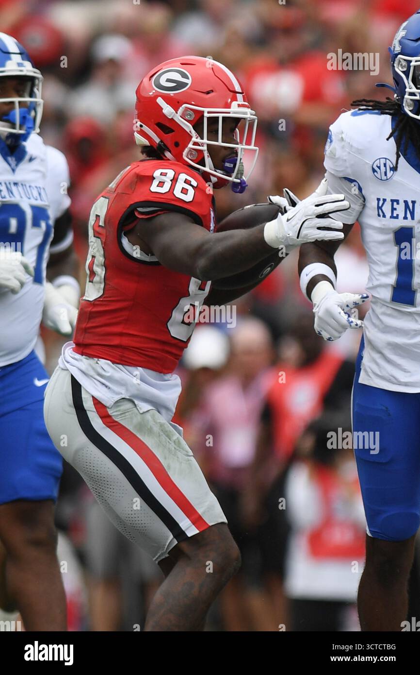 ATHENS, GA - OCTOBER 04: Wide receiver Dillon Bell #86 of the Georgia ...