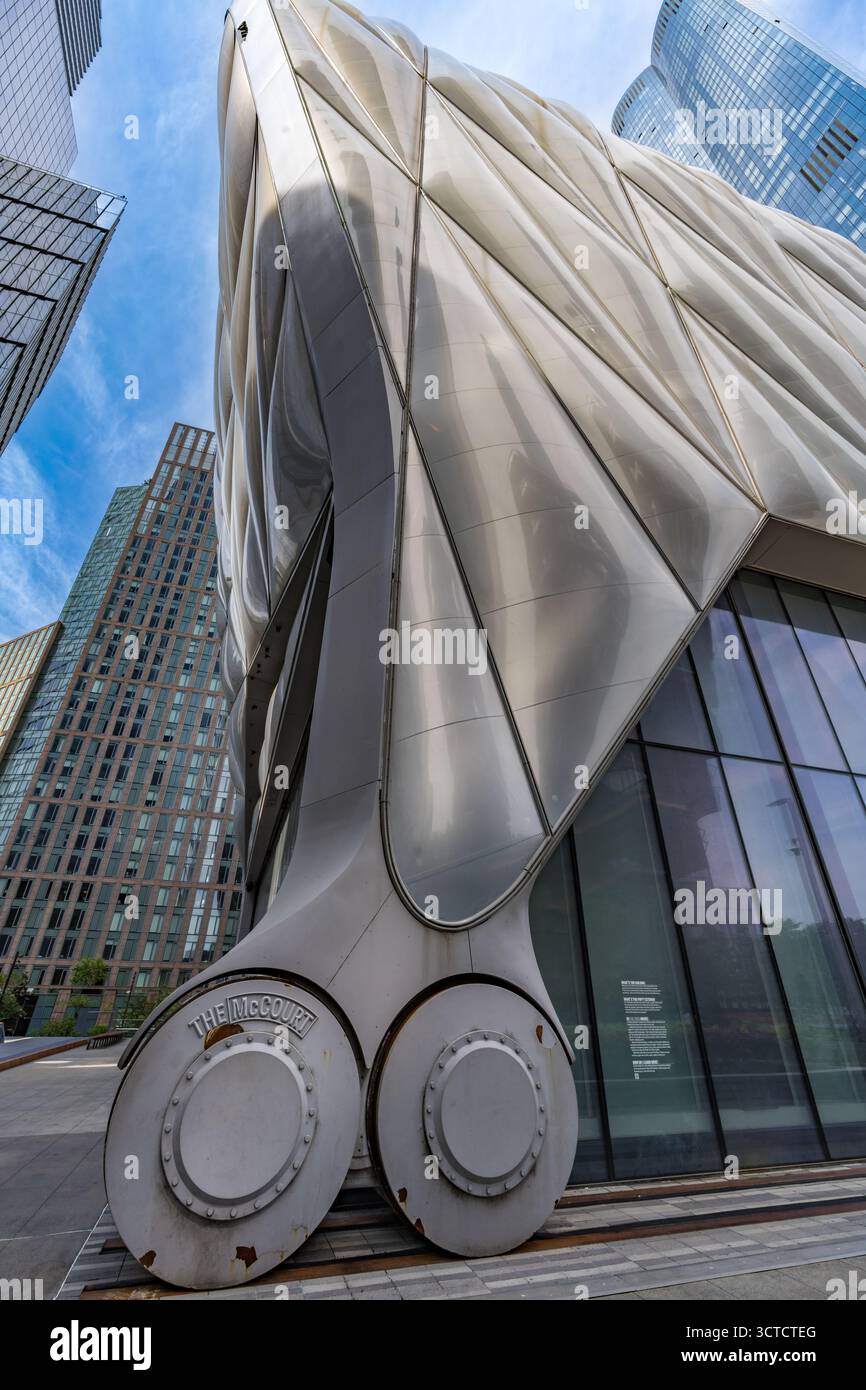 Detail of The Shed’s movable base known as The McCourt at Hudson Yards ...