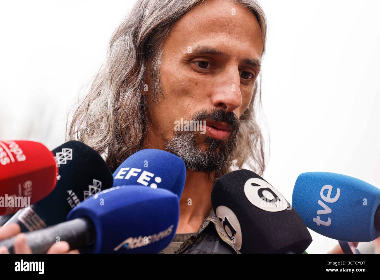 Compromís deputy, Juan Bordera, arrives in Valencia after being ...