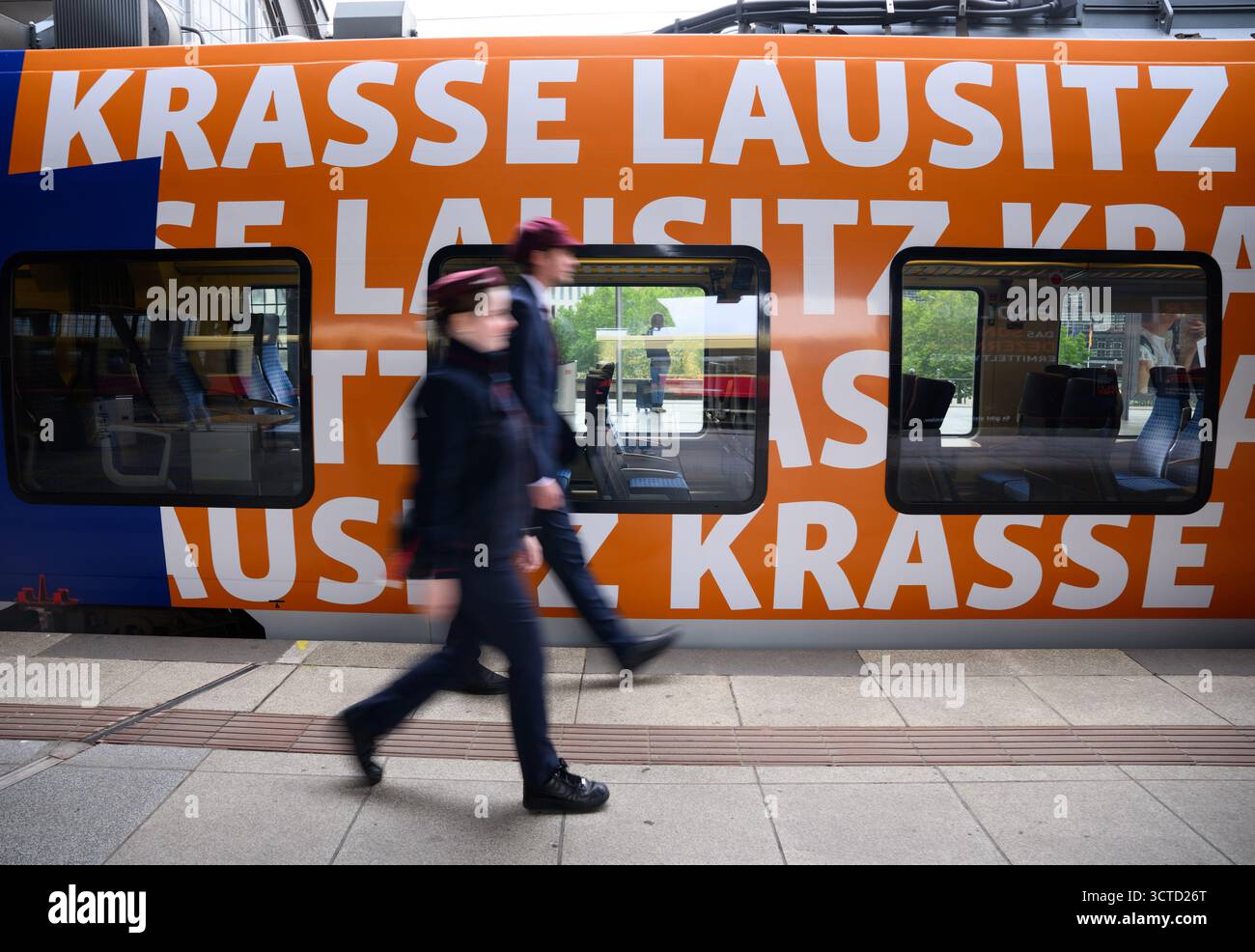 06 October 2025, Berlin: The "structural change express train" "Krasse ...
