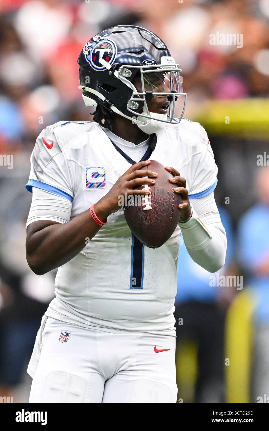 Tennessee Titans quarterback Cam Ward (1) looks to pass the ball ...