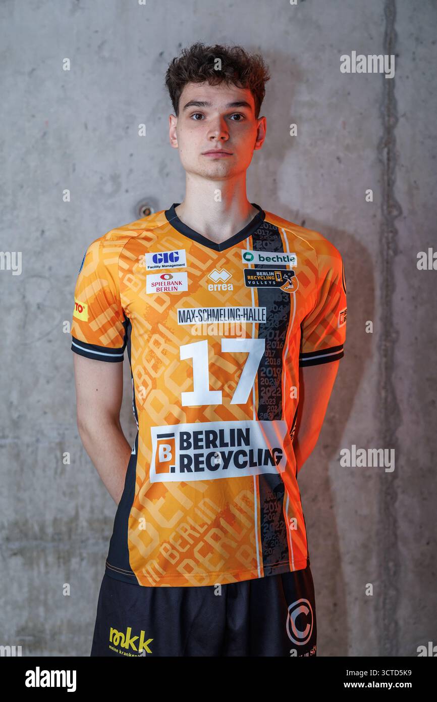 Berlin, Germany. 06th Oct, 2025. Volleyball: Bundesliga, BR Volleys ...
