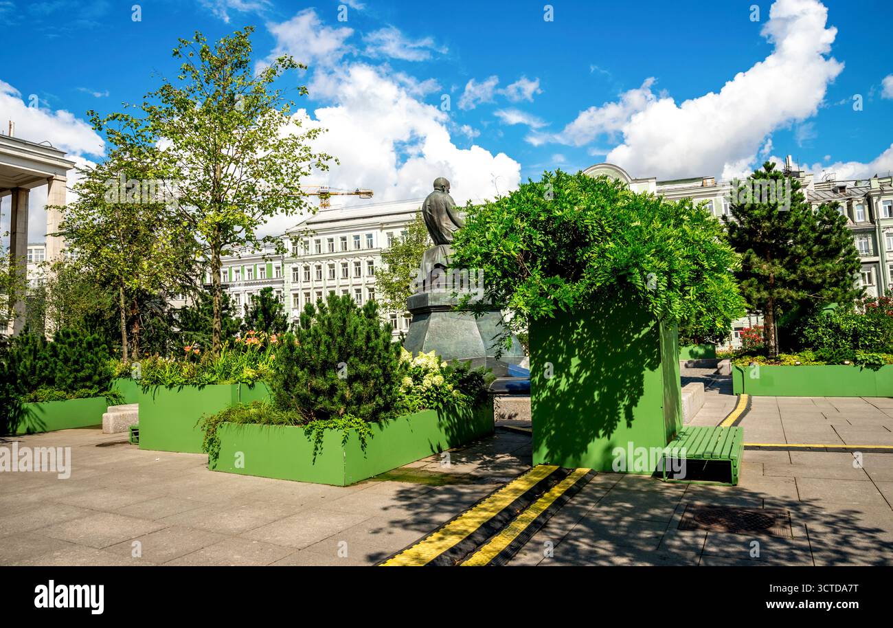 Small Landscaped Garden With Planters Behind Fyodor Dostoevsky Statue ...