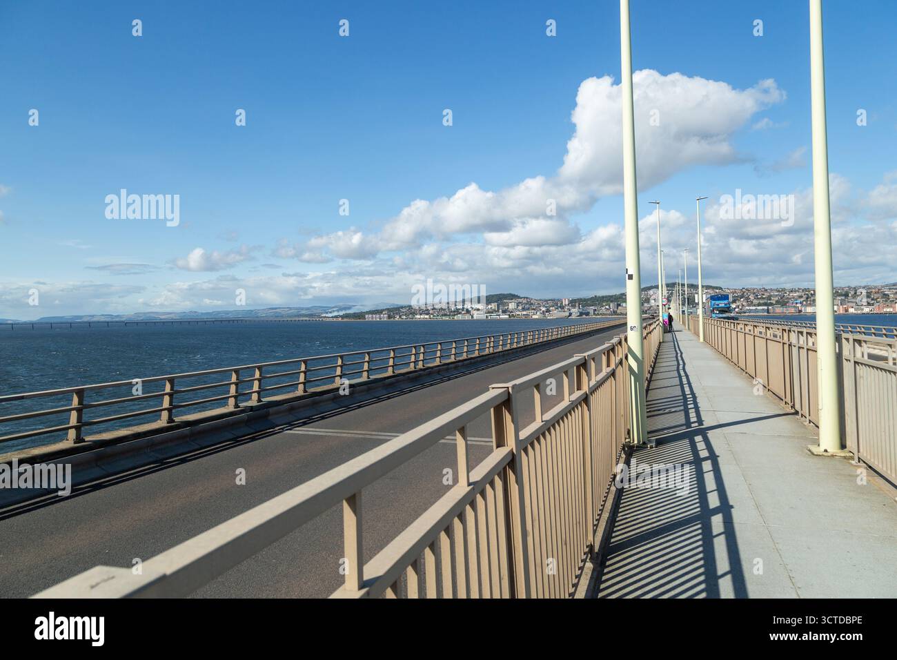 Crossing the Tay Road Bridge using the central walking / cycling lane ...
