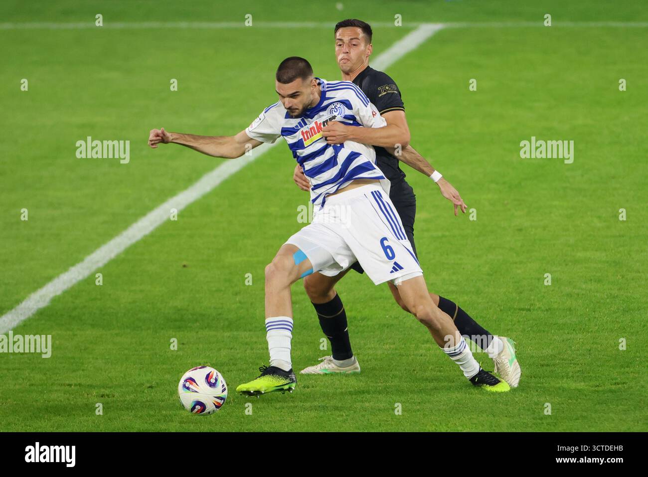 03 October 2025, North Rhine-Westphalia, Duisburg: Soccer: 3rd division ...
